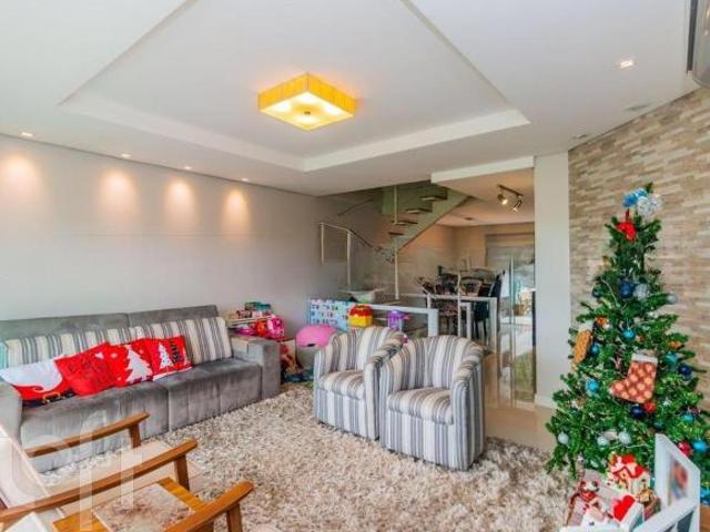 Casa à venda em Sarandi com 171 m², 3 quartos, 1 suíte, 2 vagas