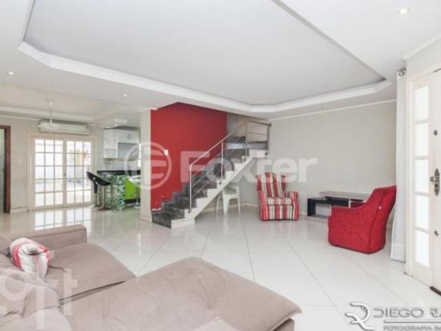 Casa à venda em Sarandi com 204 m², 3 quartos, 1 suíte, 2 vagas