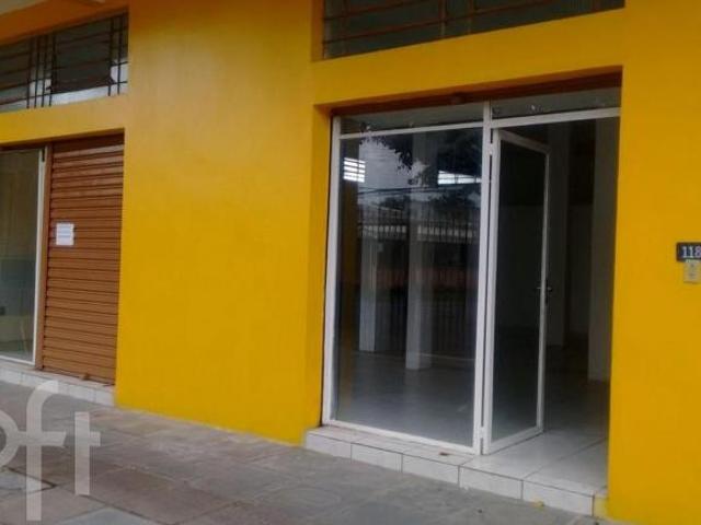 Casa à venda em Sarandi com 240 m², 3 quartos, 1 suíte, 3 vagas