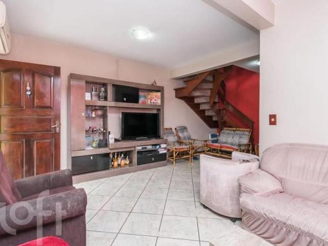 Casa à venda em Sarandi com 99 m², 4 quartos, 1 suíte, 2 vagas