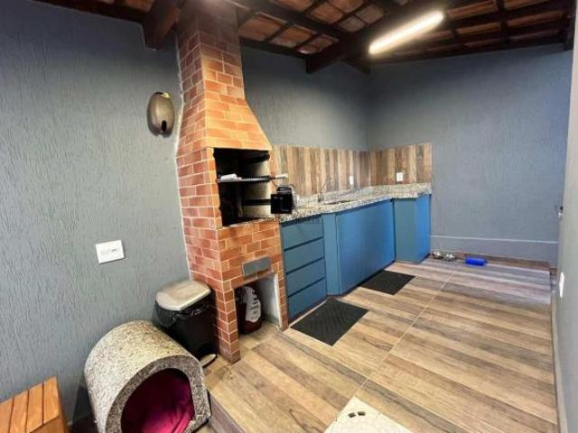 Casa à venda em Sete Lagoas, Jardim Arizona, com 3 quartos, 180m²