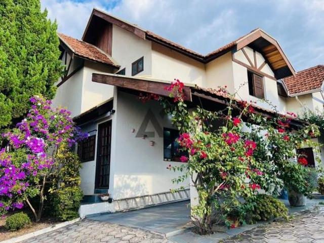 Casa à venda em Serra Negra