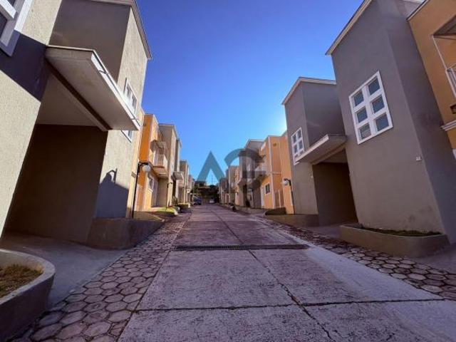 Casa à venda em Serra Negra