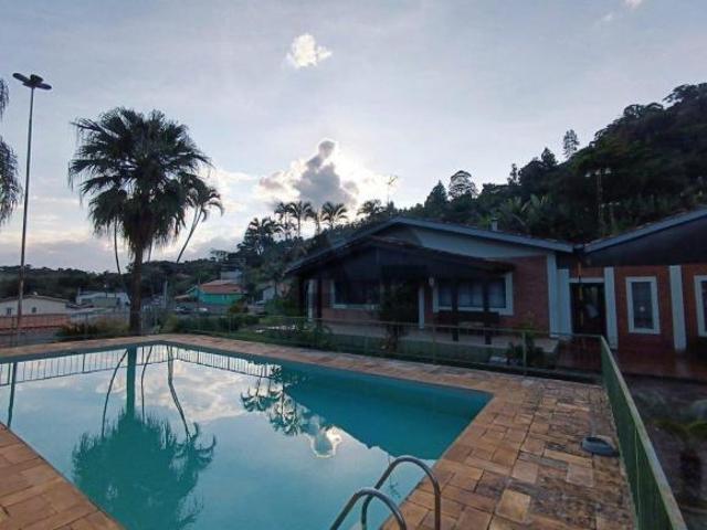 Casa à venda em Serra Negra