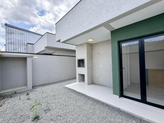 Casa à venda em SJP, bairro Cruzeiro 93m²