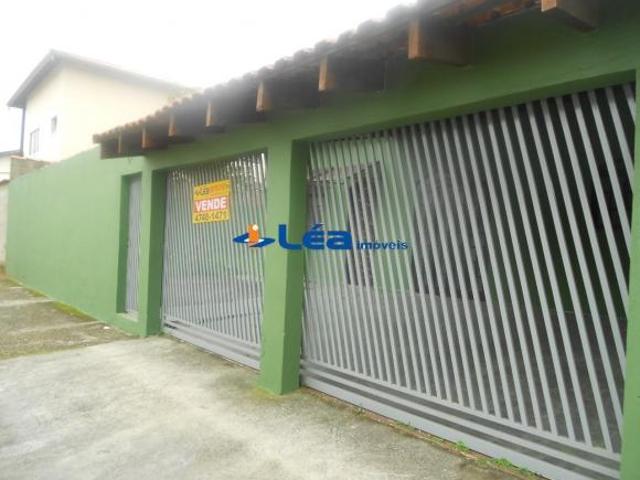 Casa à venda em Suzano SP, bairro Cidade Edson! 2 quartos, 1 suíte, 2 salas, 2 banheiros, 4 vagas, 1