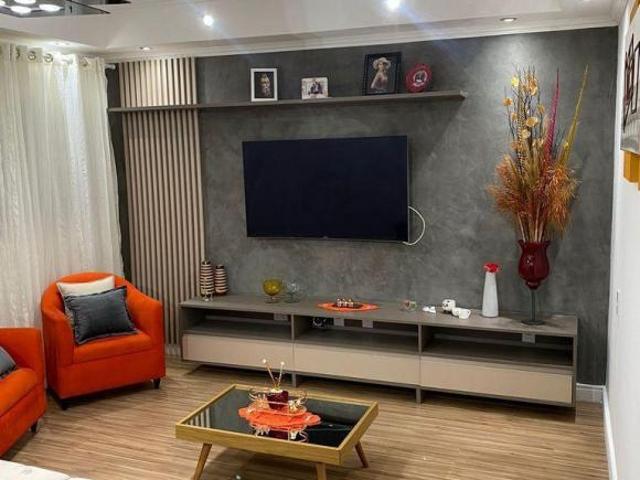 CASA À VENDA EM POÁ SP