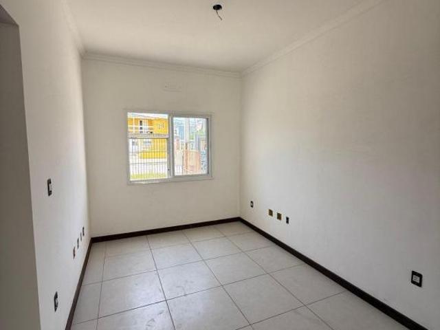 Casa à venda em Porto Alegre, Camaquã, com 3 quartos, 230m²