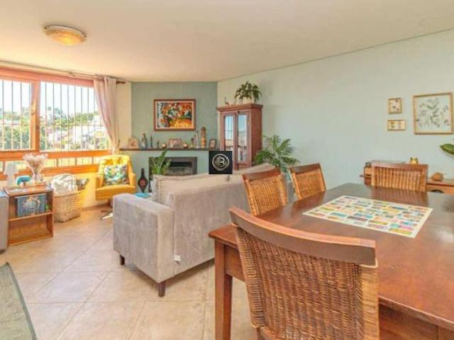 Casa à venda em Porto Alegre, Chácara das Pedras, com 3 quartos, 160m²