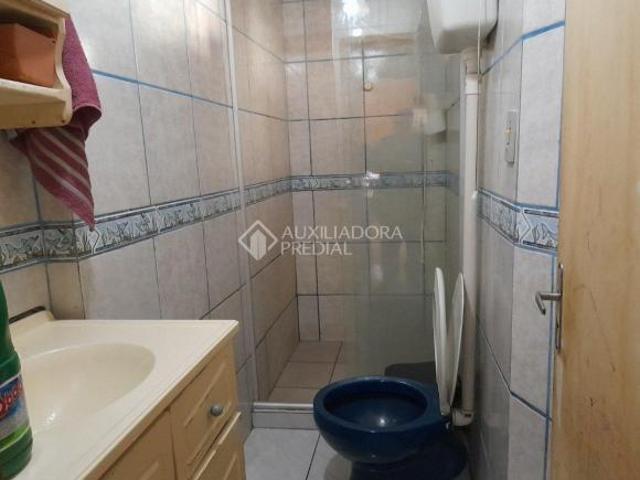 Casa à venda em Porto Alegre, 10 dormitórios.Glória
