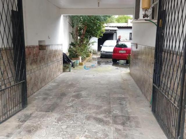 Casa à venda em Porto Alegre, Partenon, com 3 quartos, 206m²