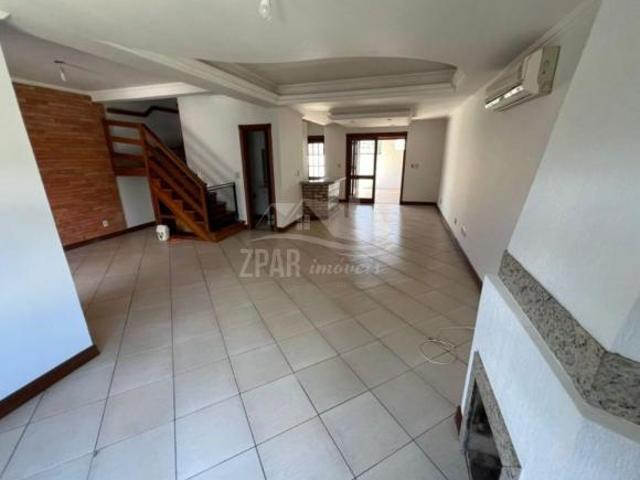 Casa à venda em Porto Alegre RS, bairro Hípica: 3 quartos, 1 suíte, 1 sala, 2 banheiros, 2 vagas, 15
