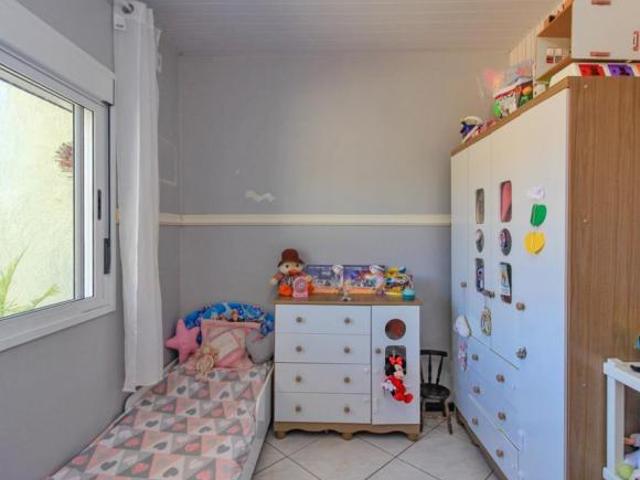 Casa à venda em Porto Alegre RS, bairro Hípica: 2 quartos, 1 banheiro, 2 vagas, 46m² de área!