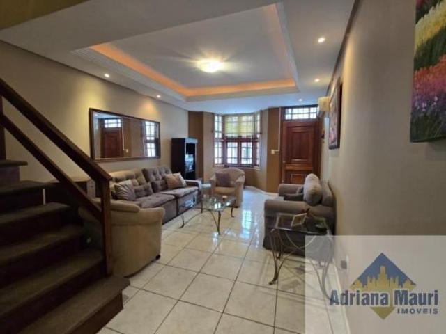 Casa à venda em Porto Alegre RS, Cristo Redentor: 4 quartos, 1 suíte, 141m² Imperdível!