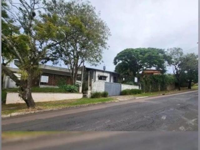 Casa à venda em Porto Alegre, Três Figueiras, com 1 quarto, 360m²