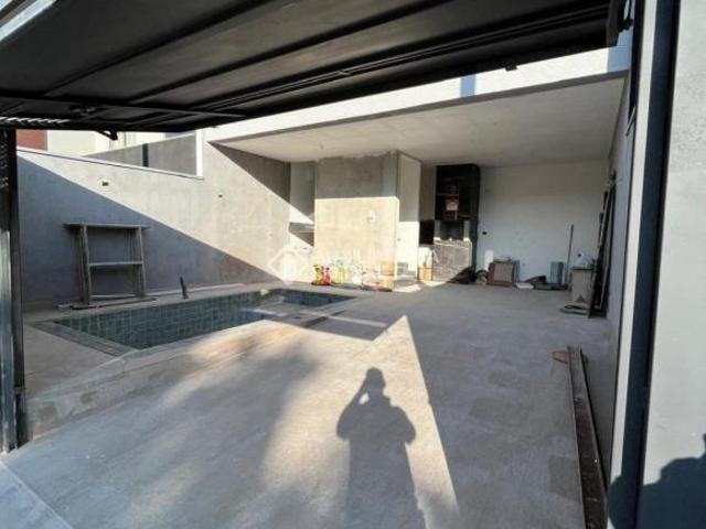 Casa à venda em Portal dos Pássaros!