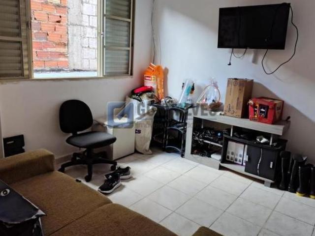 Casa à venda em Paulicéia, SBC — 3 quartos, 2 vagas, área total 285 m²