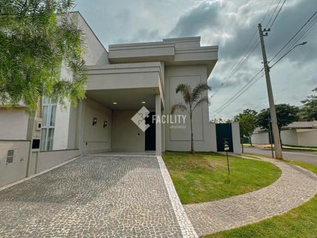 Casa a venda em Paulínia