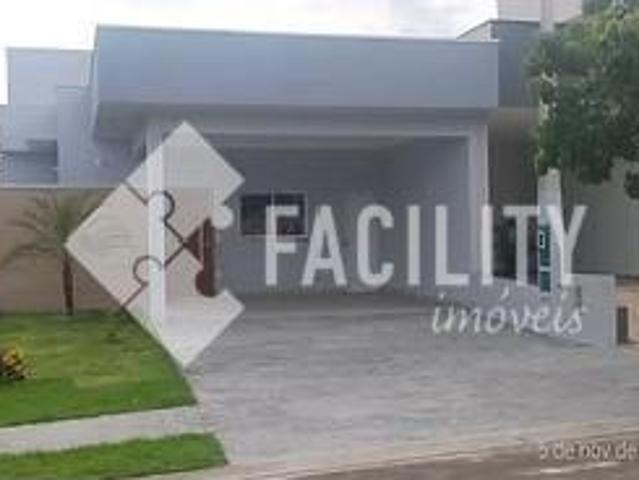 Casa a venda em Paulinia