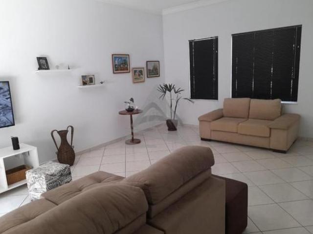 Casa à venda em Paulínia, Cascata, com 3 quartos, com 180 m², Campos do Conde I