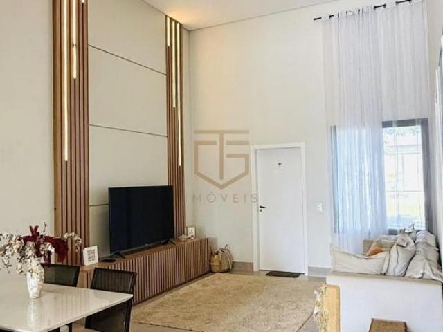Casa à venda em Paulínia, Cascata, com 3 suítes, com 170 m²