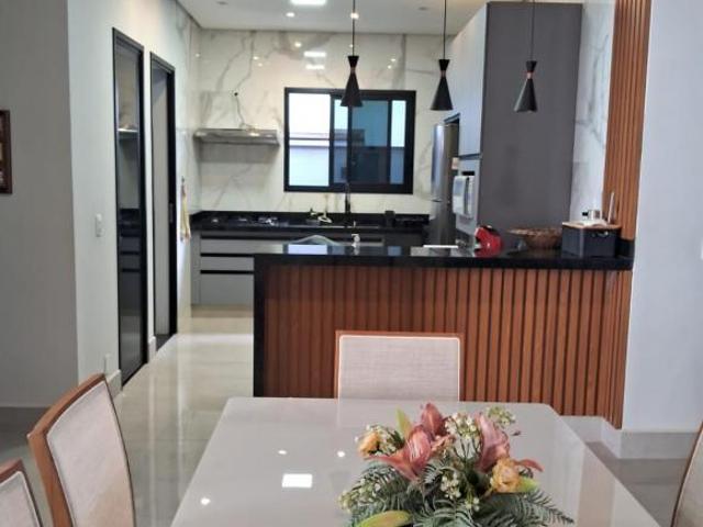 Casa à venda em Paulínia, Jardim América, com 3 suítes, com 190.81 m², Condomínio Villa Bella Siena