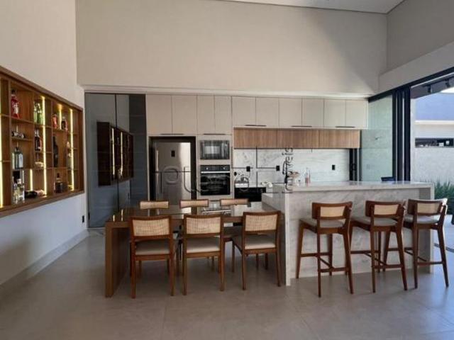 Casa à venda em Paulínia, Jardim América, com 3 suítes, com 221 m², Villa Bella Siena