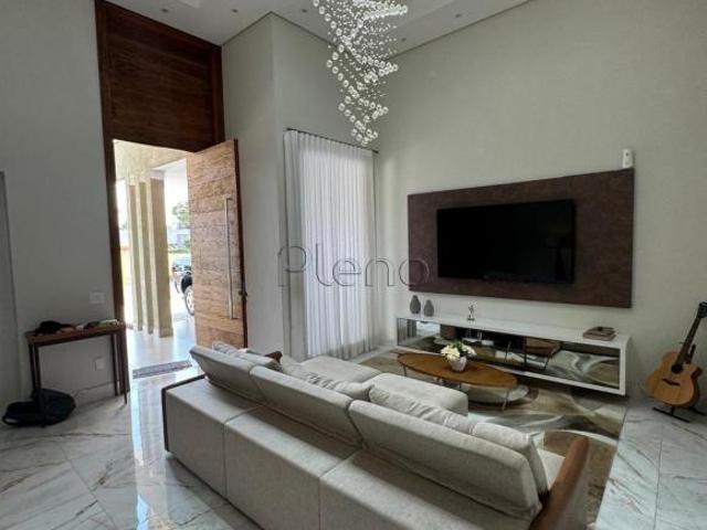 Casa à venda em Paulínia, Jardim América, com 3 suítes, com 240 m², Villa Bella Siena