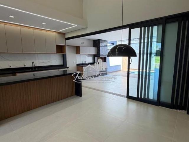 Casa à venda em Paulínia, Jardim Ypê, com 3 suítes, com 200 m², Paulinia
