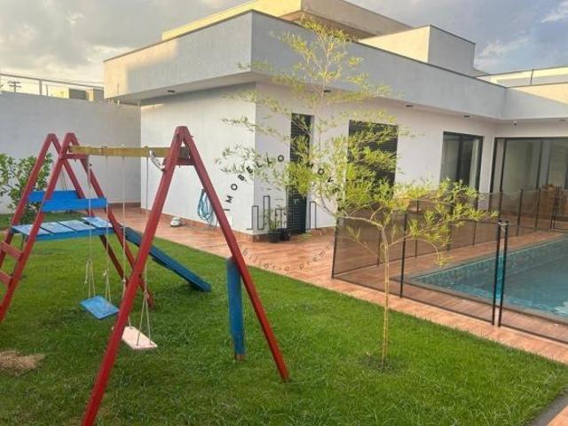 Casa à venda em Paulínia, Parque Bom Retiro, com 3 suítes, com 244 m²