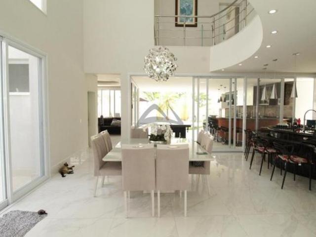 Casa à venda em Paulínia, Parque Brasil 500, com 3 suítes, com 400 m², Residencial Villa Lobos