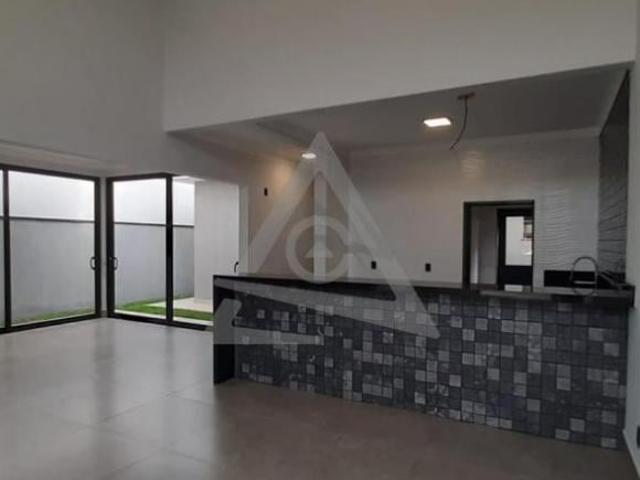 Casa à venda em Paulínia, Parque Brasil 500, com 3 suítes, com 180 m²