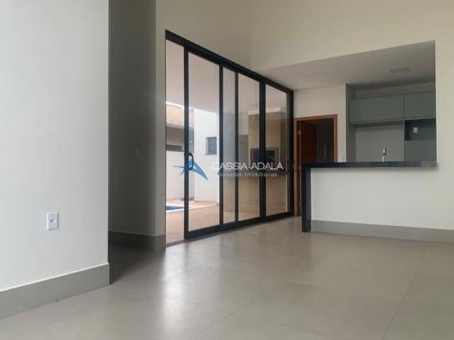 Casa à venda em Paulínia, Parque Brasil 500, com 3 suítes, com 185 m², Residencial Royal Garden