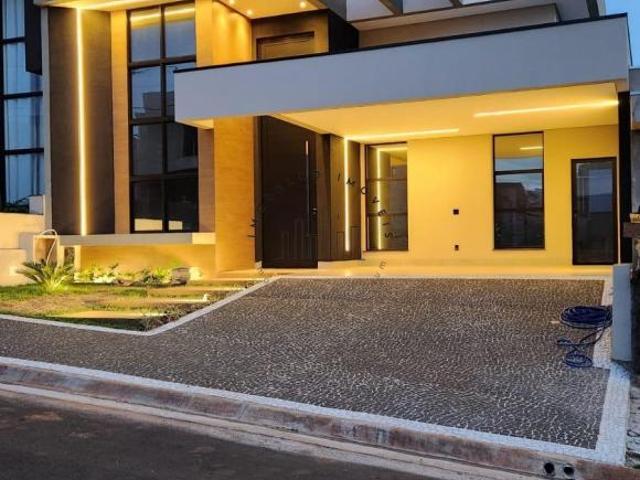 Casa à venda em Paulínia, Parque Brasil 500, com 3 suítes, com 200 m²