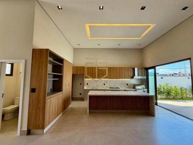 Casa à venda em Paulínia, Parque Brasil 500, com 3 suítes, com 201.14 m², Santorini Residencial Club