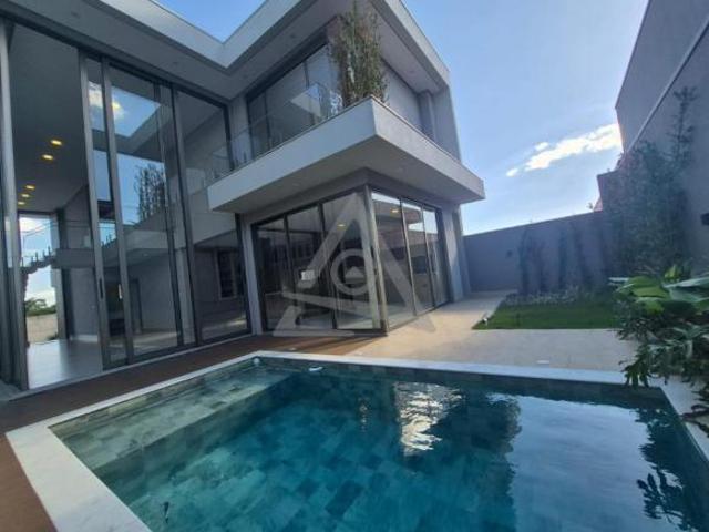 Casa à venda em Paulínia, Parque Brasil 500, com 3 suítes, com 232 m², Residencial Santorini