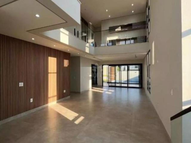 Casa à venda em Paulínia, Parque Brasil 500, com 3 suítes, com 260 m²