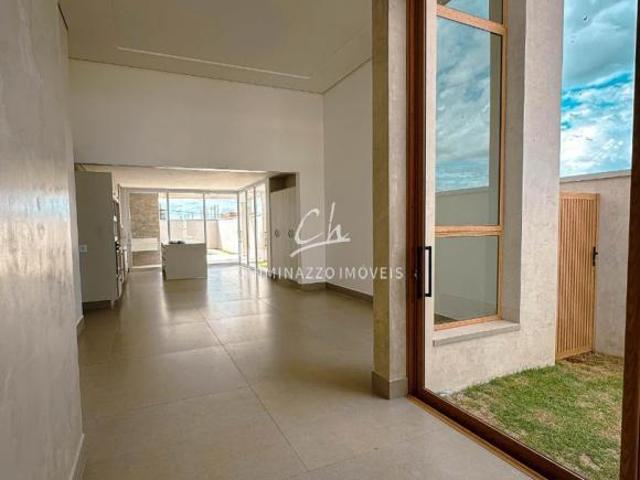 Casa à venda em Paulínia, Parque Brasil 500, com 3 suítes, com 262.74 m², Santorini