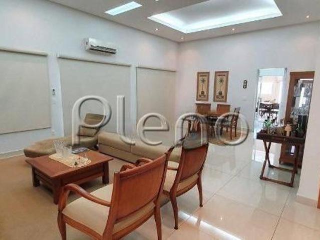 Casa à venda em Paulínia, Parque Brasil 500, com 3 suítes, com 278 m², Residencial Villa Lobos