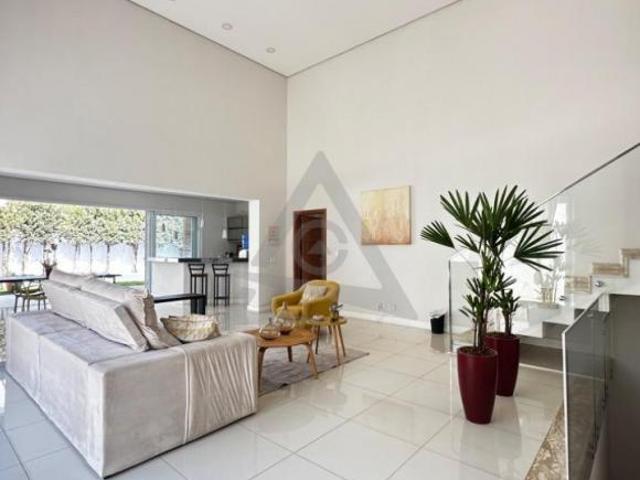 Casa à venda em Paulínia, Parque Brasil 500, com 3 suítes, com 315 m², Residencial Villa Lobos
