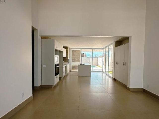 Casa à venda em Paulínia, Parque Brasil 500, com 4 suítes, com 208.53 m², Residencial Santorini