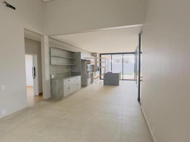 Casa à venda em Paulínia, Parque Brasil 500, com 4 suítes, com 211.78 m², Santorini Residencial Club
