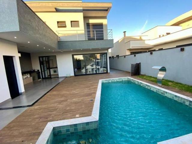 Casa à venda em Paulínia, Parque Brasil 500, com 4 quartos, com 222 m²
