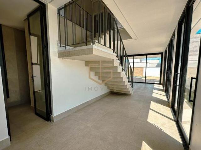 Casa à venda em Paulínia, Parque Brasil 500, com 5 suítes, com 262.64 m², Santorini Residencial Club