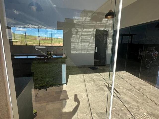 Casa à Venda em Paranapanema, 3 Quartos, 162m², R$699mil