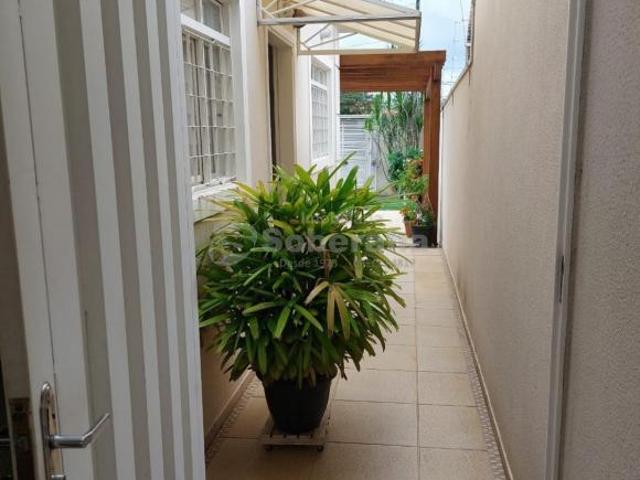 casa à venda em Parque Jambeiro