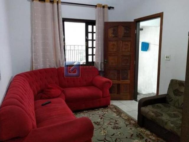 Casa à venda em Parque São Vicente, Mauá – 160 m² úteis, 125 m² de terreno, 2 quartos e 4 vagas