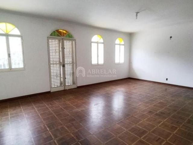 casa à venda em Parque São Quirino