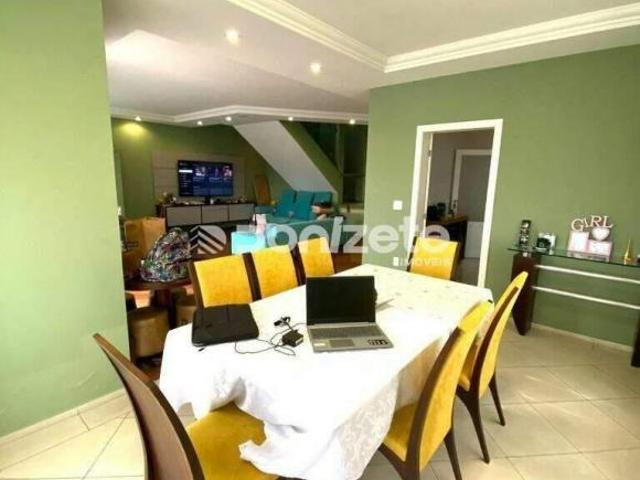 Casa à venda em Parque Terra Nova II, São Bernardo do Campo – 3 dorms, 2 vagas, lazer completo
