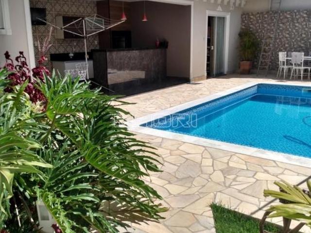casa à venda em Parque Terranova